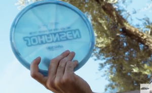 Beginner's Guide to Ultimate Frisbee Hand Grips and Catching Techniques ...