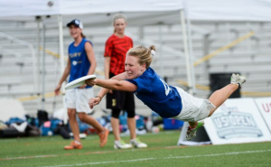 Beginner's Guide to Ultimate Frisbee Hand Grips and Catching Techniques ...